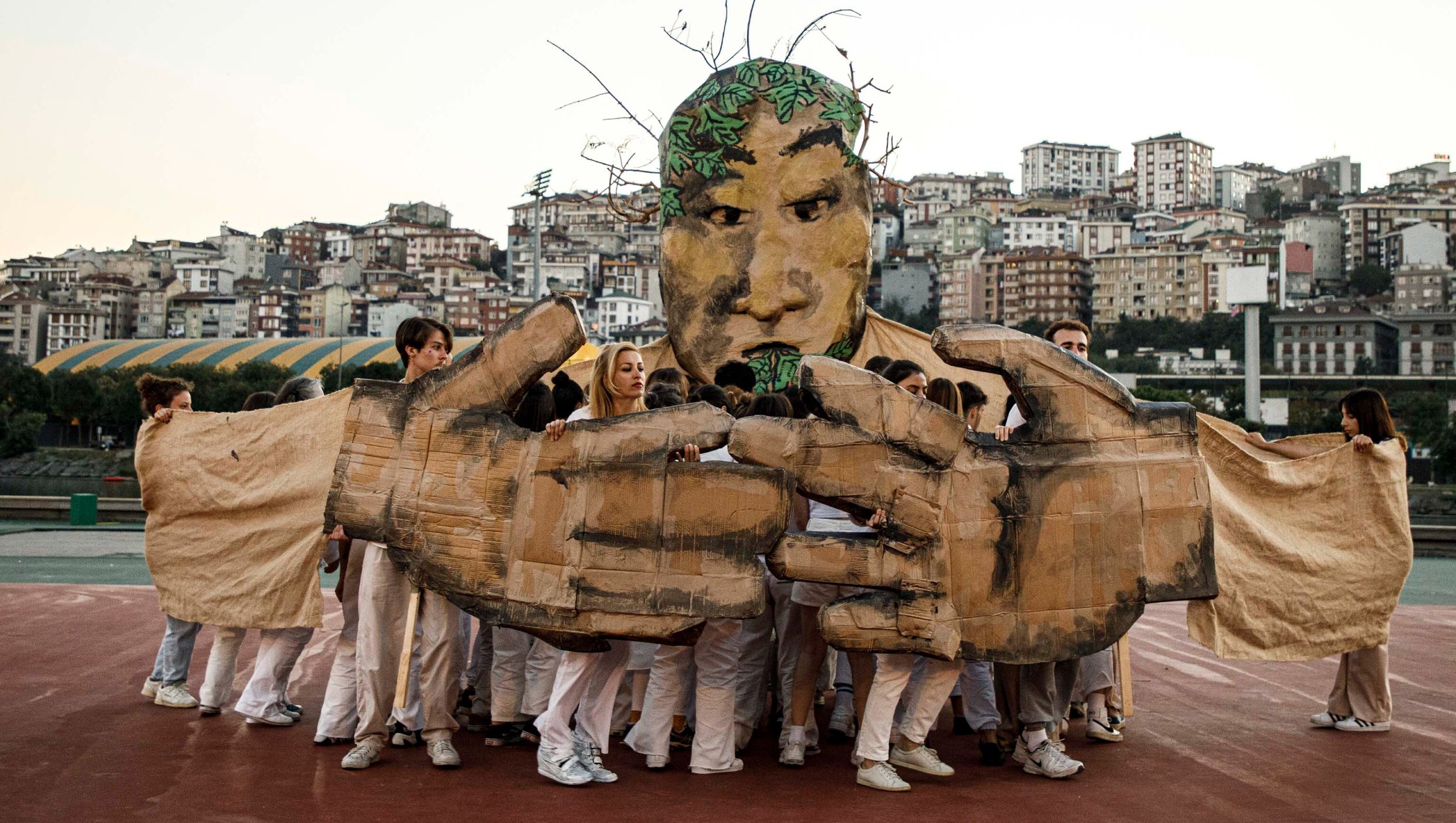 Türkiye Tasarım Vakfı - İstanbul Bienali ve Kentle Etkileşimi